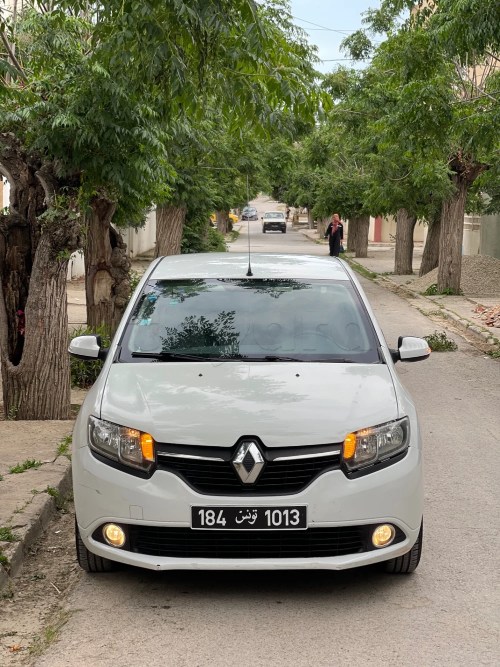 Renault Symbol - 2015 Essence 5 CV à Tunis - autoprix.tn