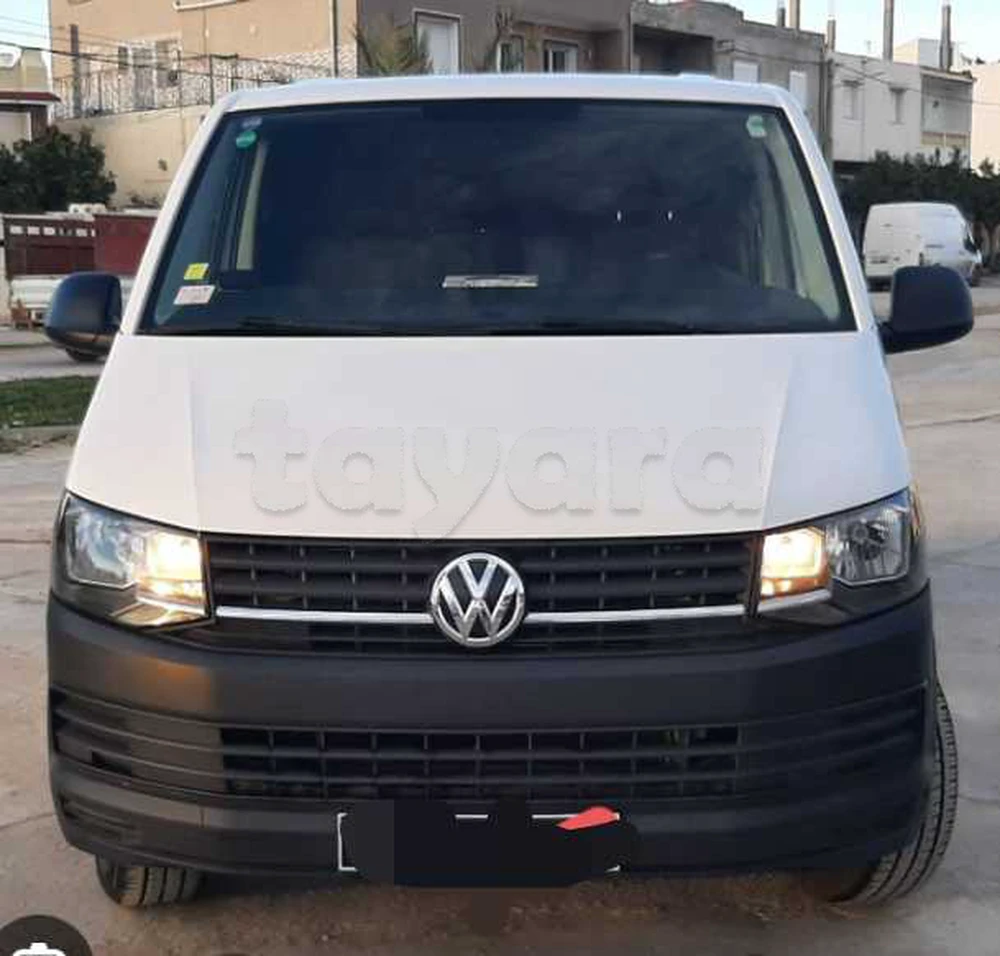 Volkswagen Transporter - 2017 Diesel 7 CV à Ariana - autoprix.tn