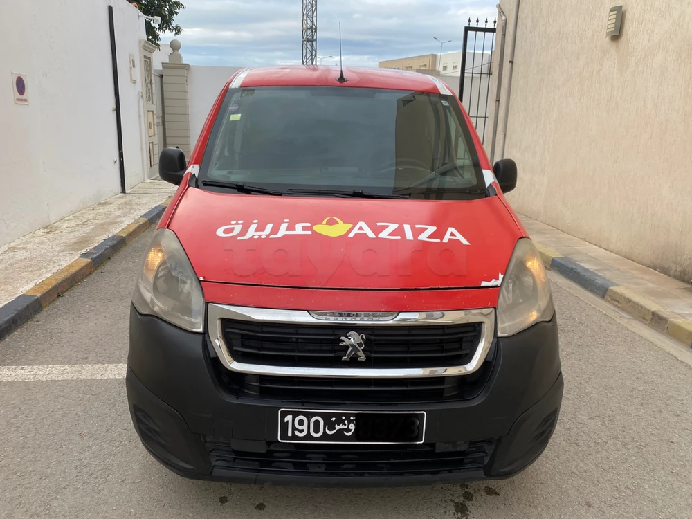 Peugeot Partner - 2017 Diesel 5 CV à Ariana - autoprix.tn
