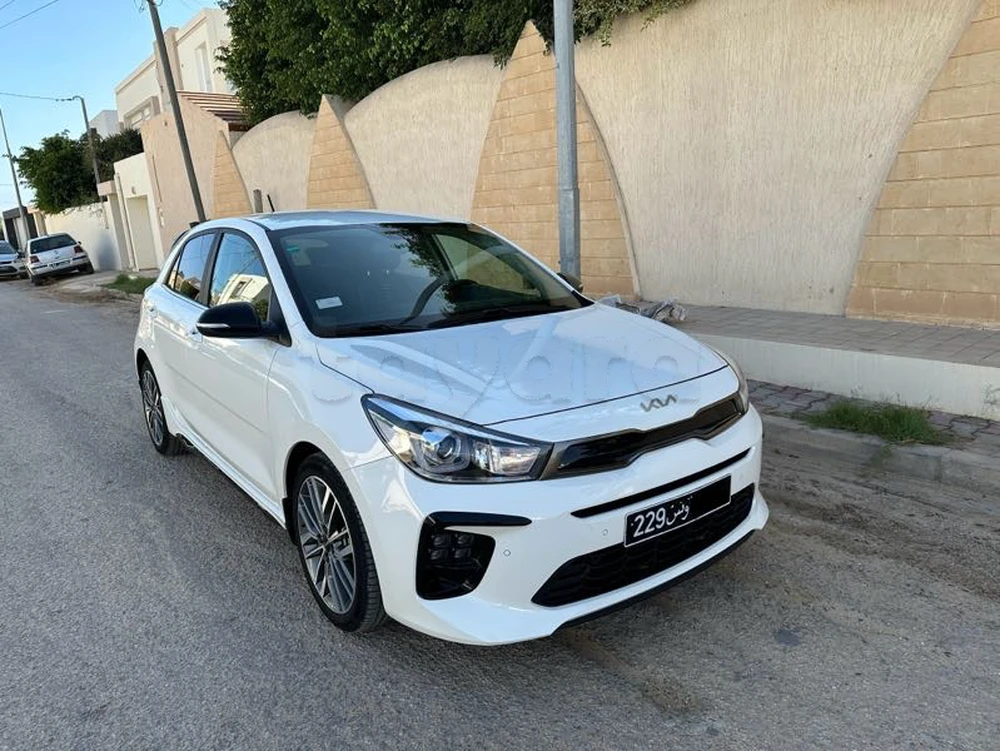 Kia Rio - 2022 Essence 5 CV à Tunis - autoprix.tn