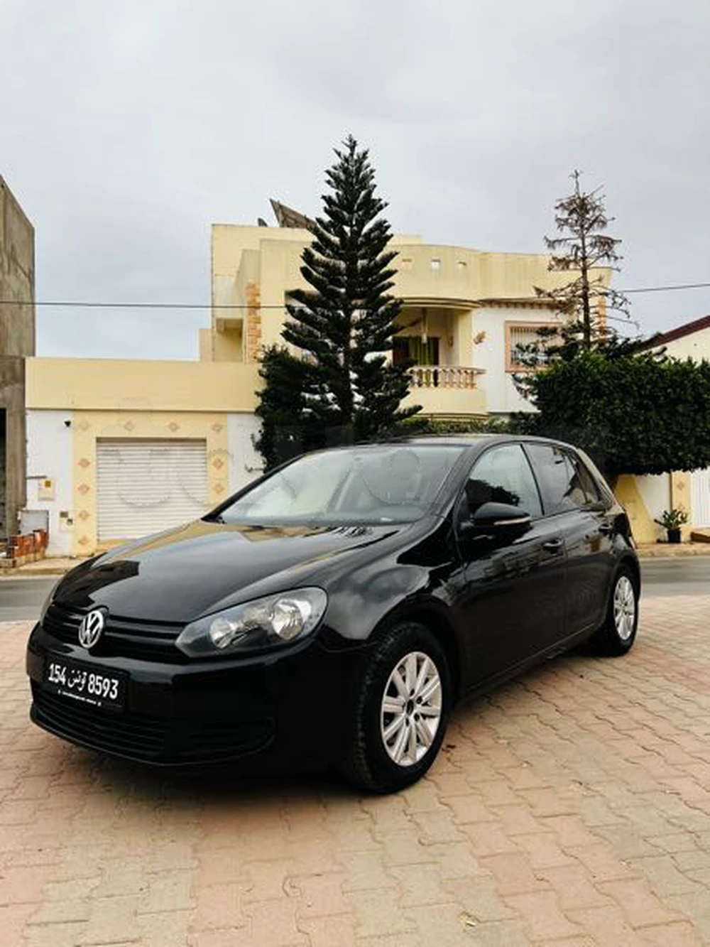 Volkswagen Golf 6 - 2011 Essence 5 CV à Ben arous - autoprix.tn