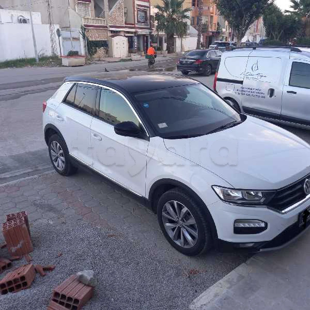 Volkswagen Golf 8 - 2018 Essence 6 CV à Sousse - autoprix.tn