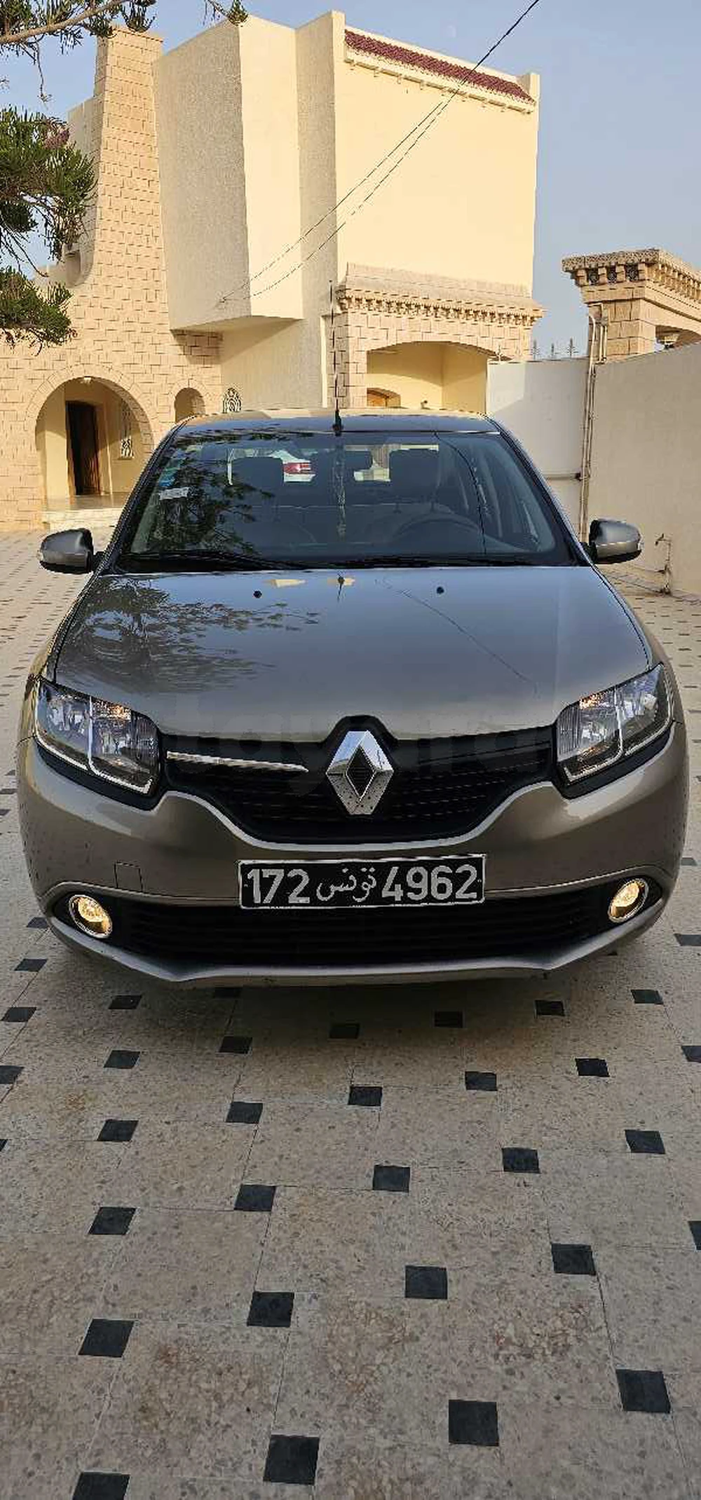 Renault Symbol - 2014 Essence 5 CV à Sfax - autoprix.tn