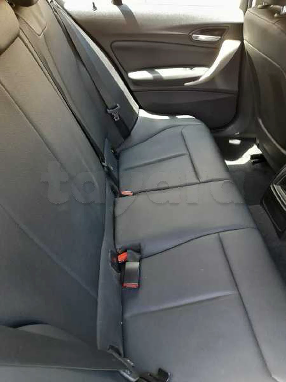 BMW Serie 1 - 2012 Essence 7 CV à La Manouba - autoprix.tn