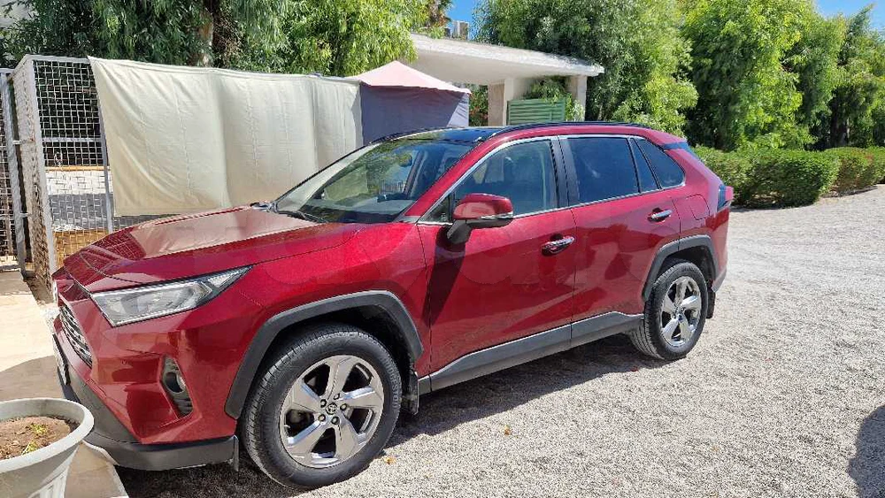Toyota RAV 4 - 2020 Essence 9 CV à Ariana - autoprix.tn