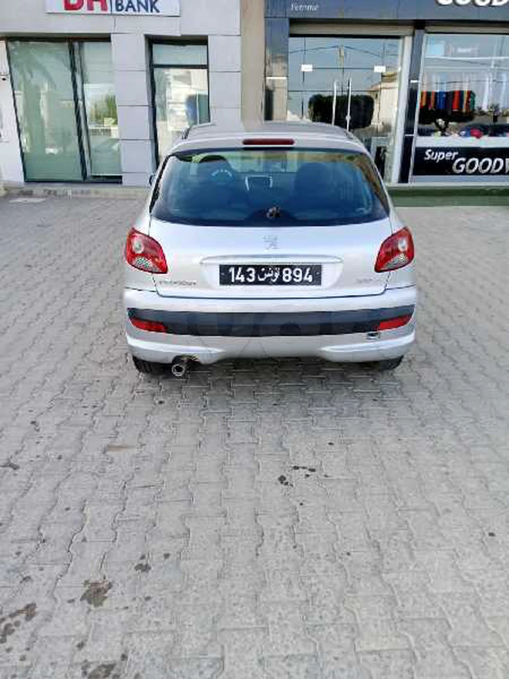 Peugeot 206 - 2010 Essence 4 CV à Sfax - autoprix.tn