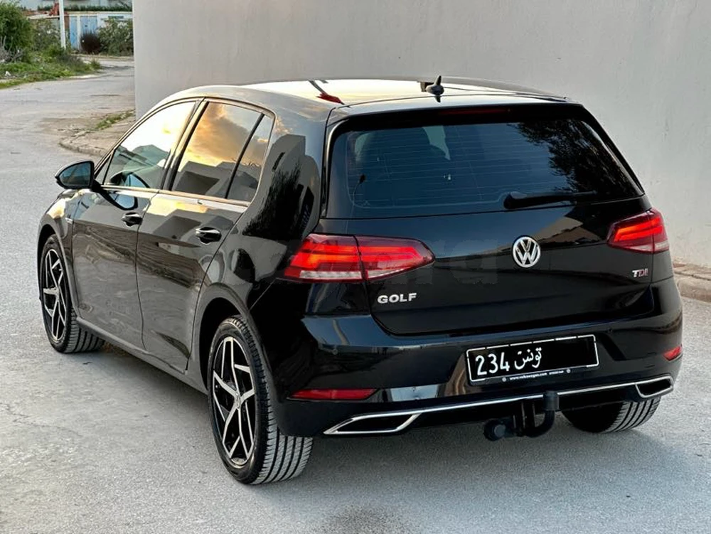 Volkswagen Golf 7 - 2018 Diesel 5 CV à Ariana - autoprix.tn