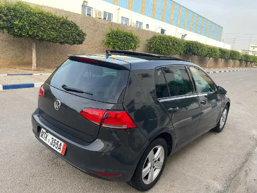 Volkswagen Golf 8 - 2016 Essence 5 CV à Zaghouan - autoprix.tn