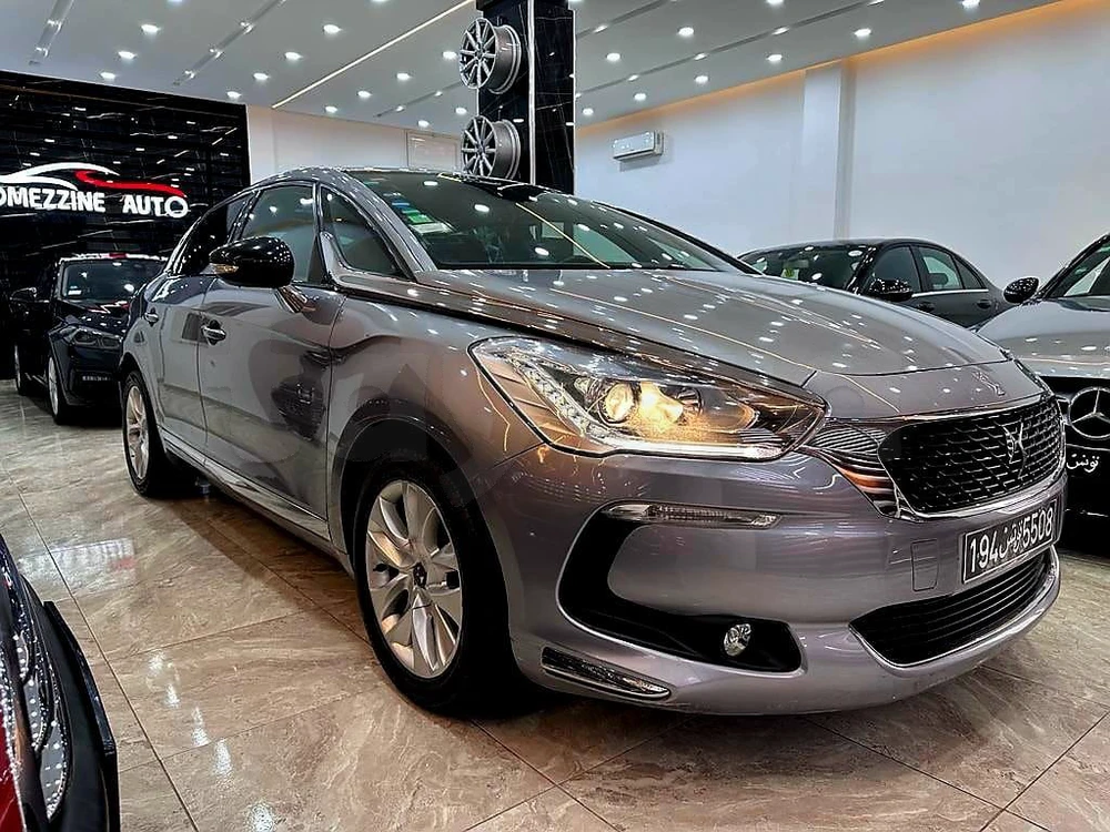 Citroen DS5 - 2017 Essence 9 CV à Sousse - autoprix.tn
