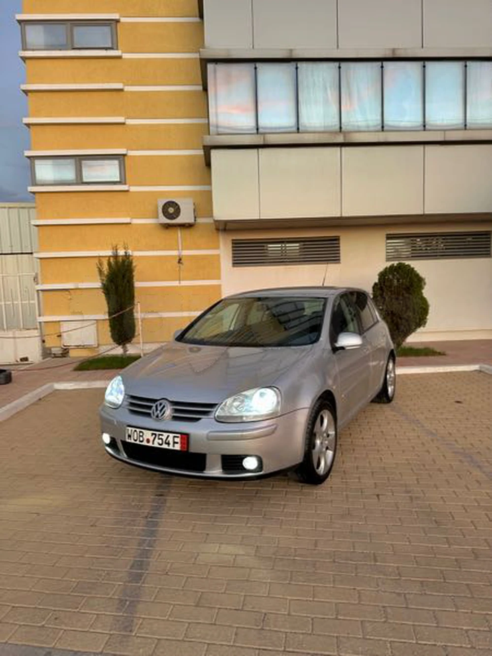 Volkswagen Golf 5 - 2007 Essence 5 CV à Monastir - autoprix.tn