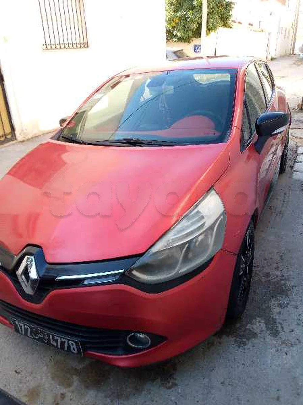 Renault Clio - 2014 Essence 5 CV à Ariana - autoprix.tn