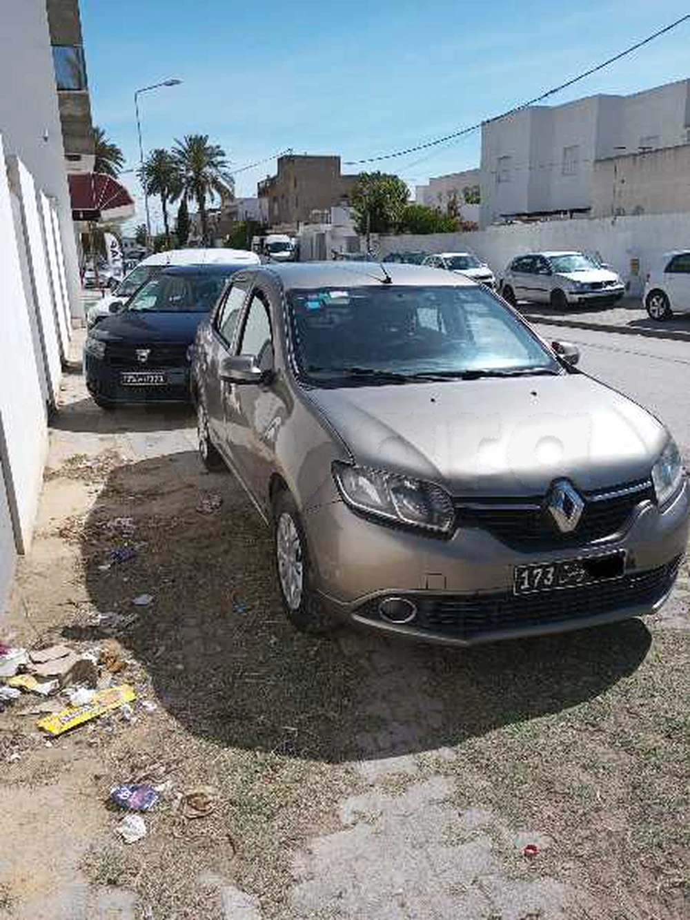 Renault Symbol - 2014 Essence 5 CV à Ben arous - autoprix.tn
