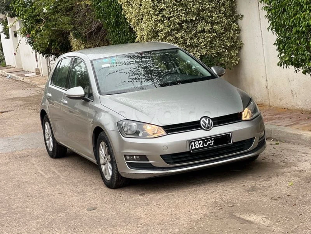 Volkswagen Golf 7 - 2015 Essence 5 CV à Ariana - autoprix.tn