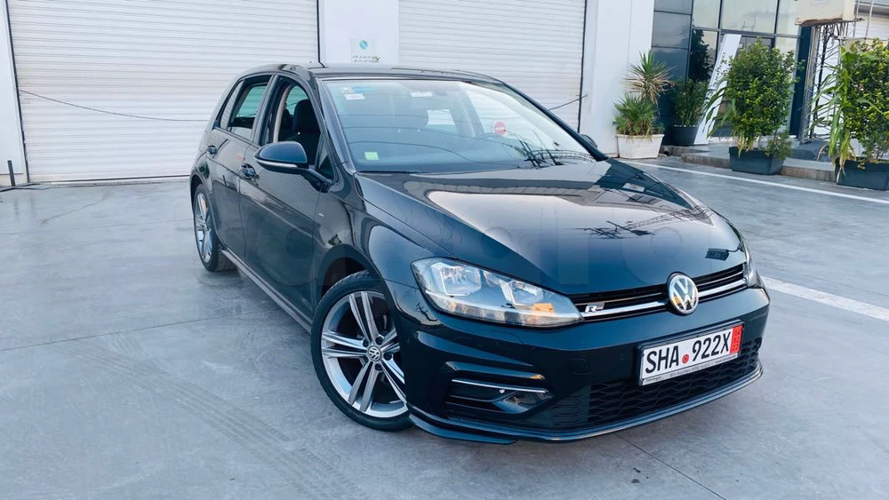 Volkswagen Golf 8 - 2018 Essence 6 CV à Tunis - autoprix.tn
