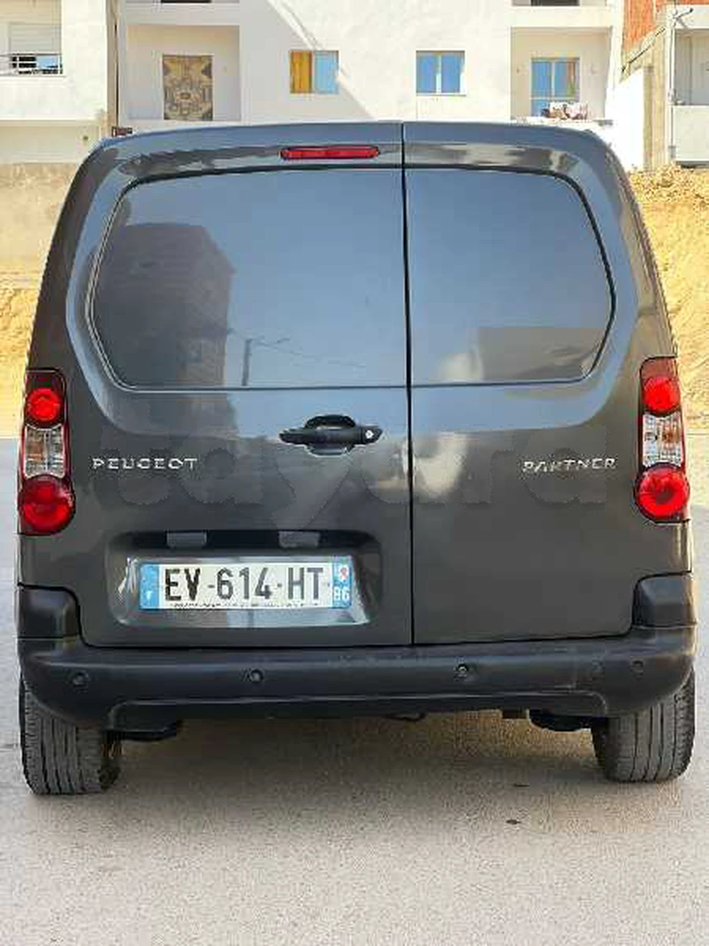 Peugeot Partner - 2018 Diesel 5 CV à Sousse - autoprix.tn