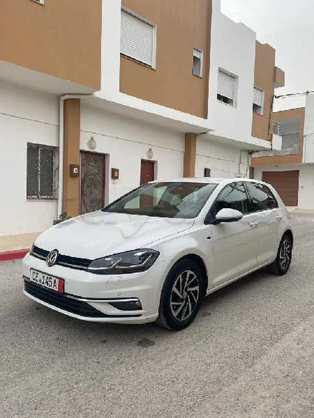 Volkswagen Golf 7 - 2019 Essence 6 CV à Nabeul - autoprix.tn